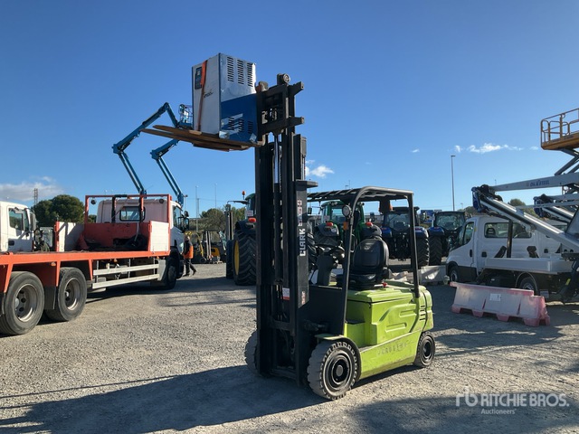 2008 Clark GEX25 Carretilla Elevadora Eléctrica | Ritchie Bros. Auctioneers