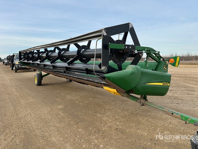 John Deere 936D 36 ft Draper Combine Header | Ritchie Bros. Auctioneers