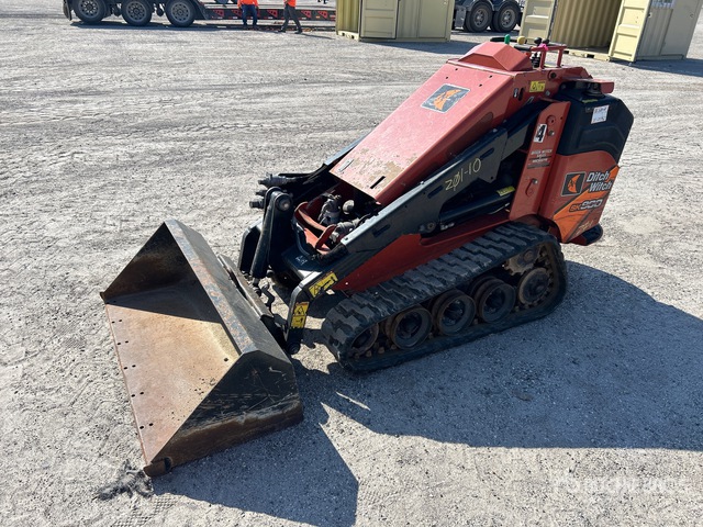 2019 Ditch Witch SK800 Mini Compact Track Loader | Ritchie Bros ...