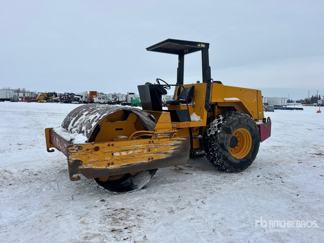 1994 Dynapac CA251D Smooth Drum Compactor | Ritchie Bros. Auctioneers