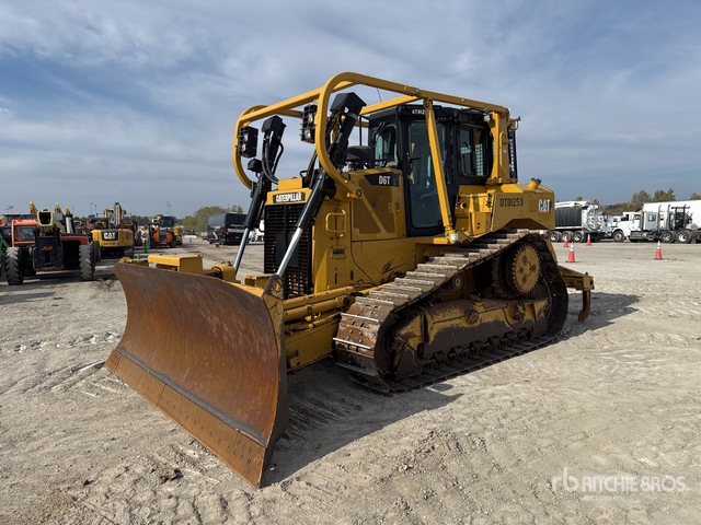 2014 Cat D6T XL Crawler Dozer | Ritchie Bros. Auctioneers