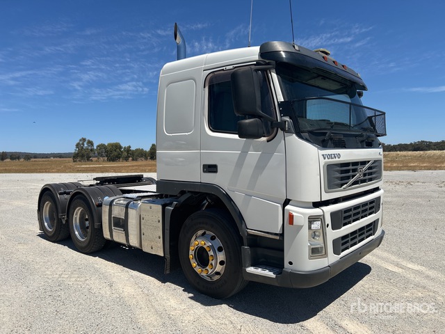 2008 Volvo FM13 6x4 T/A Sleeper Truck Tractor | Ritchie Bros. Auctioneers