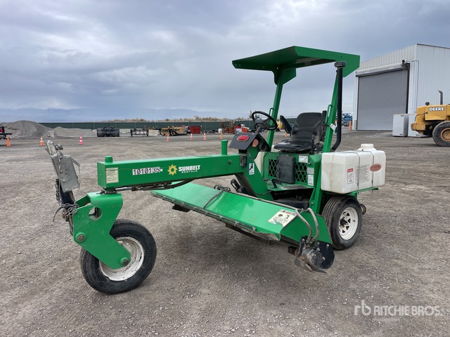 2017 Lay-Mor SM300 Self-Propelled Broom | Ritchie Bros. Auctioneers