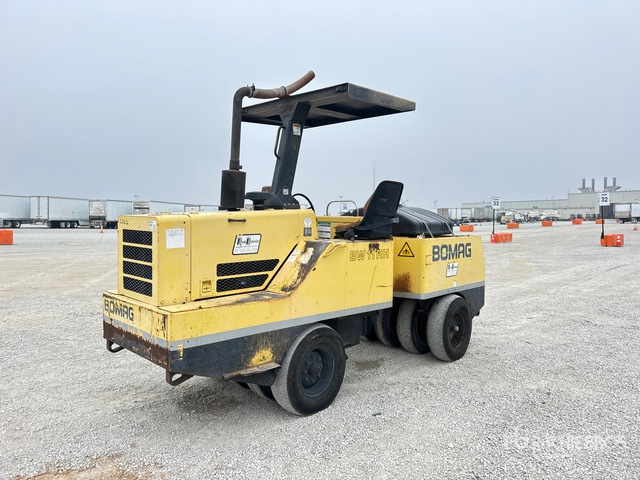2003 Bomag BW11RH-5 9 Wheel Pneumatic Roller | Ritchie Bros. Auctioneers