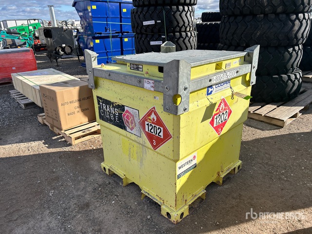 Western Trans Cube 1000 L Steel Diesel Tank | Ritchie Bros. Auctioneers