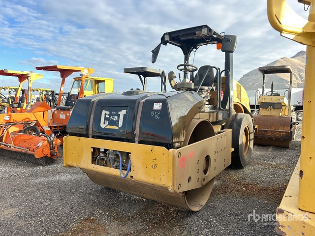 2016 Cat CCS7 Combination Roller (Inoperable) | Ritchie Bros. Auctioneers