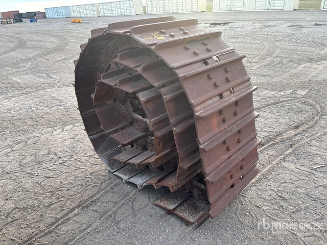 28 in Single Grouser Tracks | Ritchie Bros. Auctioneers