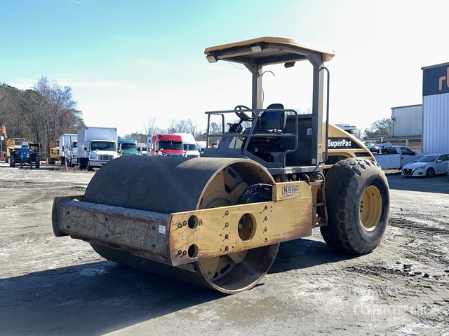 Super Pac 8420 Smooth Drum Compactor | Ritchie Bros. Auctioneers