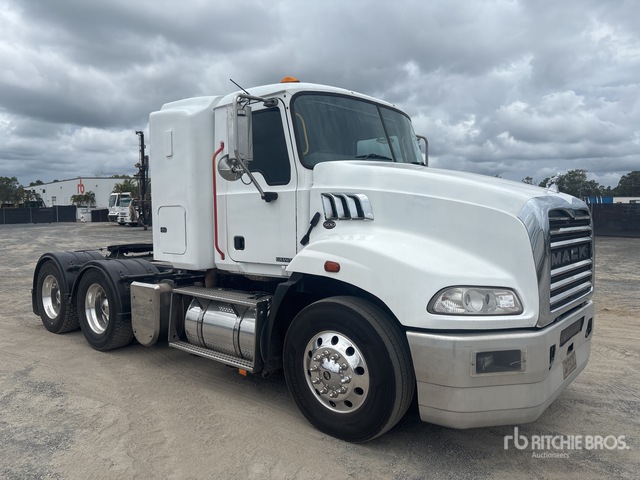 2016 Mack CMMR Granite 6x4 Tracteur Routier Couchette | Ritchie Bros ...