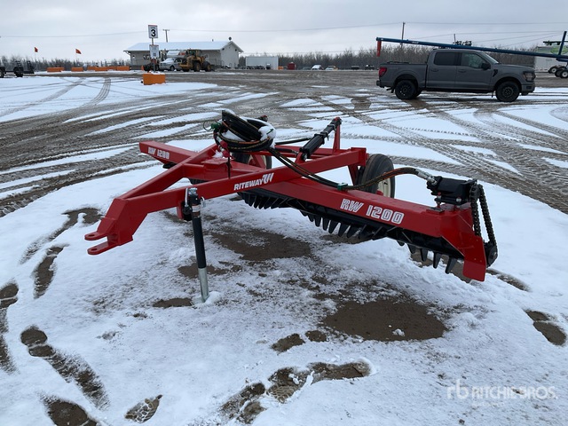 2008 Riteway RW1200 12 ft Rock Windrower | Ritchie Bros. Auctioneers
