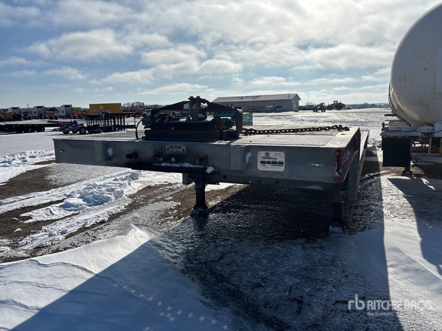 2017 Landoll 317 52 ft T/A Hydraulic Tail Trailer | Ritchie Bros ...