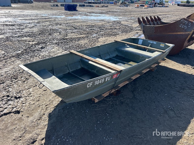 Lowe 12 ft Jon Boat Divers - Bateaux de plaisance | Ritchie Bros ...
