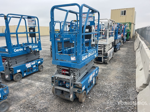 2020 Genie GS-1330m Electric Scissor Lift | Ritchie Bros. Auctioneers