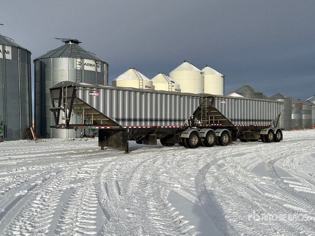 2016 Doepker Super B 28 ft Tri/A Super B-Train Lead Grain Trailer ...