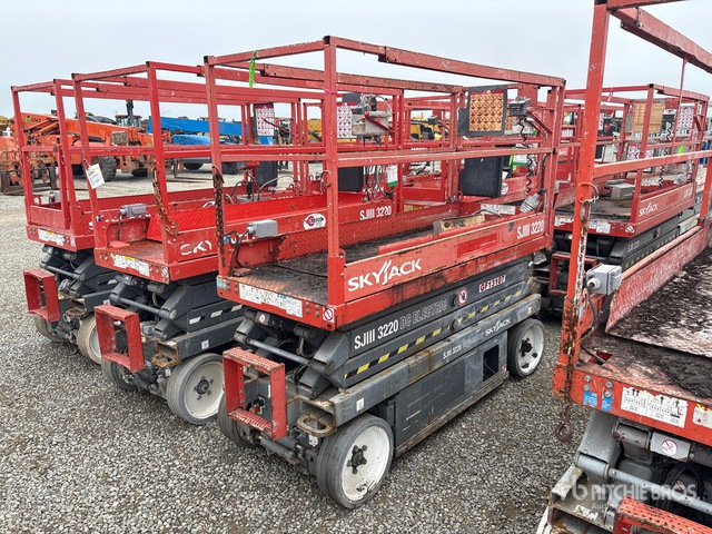 2013 Skyjack SJ3220 Electric Scissor Lift | Ritchie Bros. Auctioneers