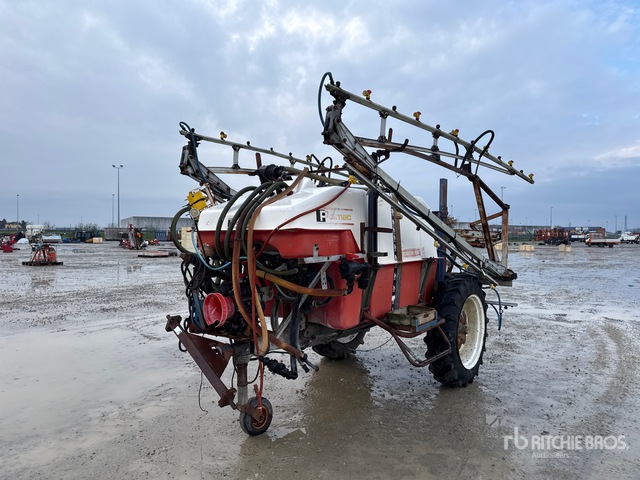 Polmac 1500 Pull-Type Sprayer | Ritchie Bros. Auctioneers