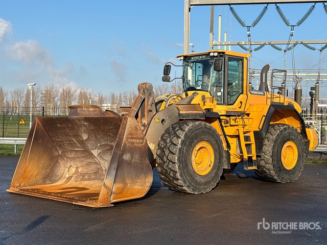 2013 Volvo L220G Wheel Loader | Ritchie Bros. Auctioneers