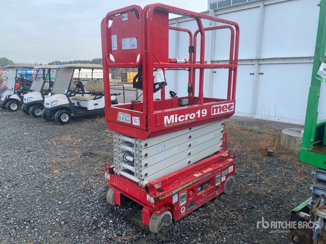 2019 MEC MICRO 19 Electric Scissor Lift | Ritchie Bros. Auctioneers