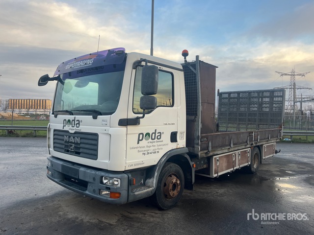 MAN TGL10.180 4x2 Table Top Truck | Ritchie Bros. Auctioneers