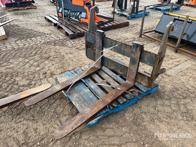 48 in Backhoe Forks - Fits Case 580 | Ritchie Bros. Auctioneers