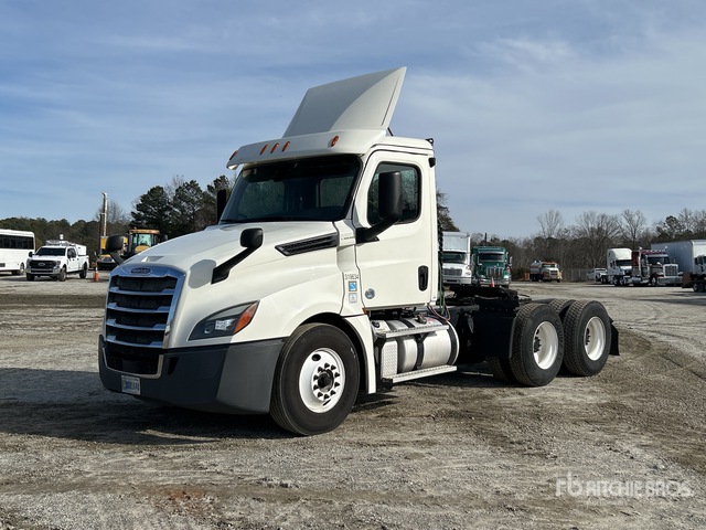 2018 Freightliner Cascadia 126 6x4 T/A Day Cab Truck Tractor | Ritchie ...