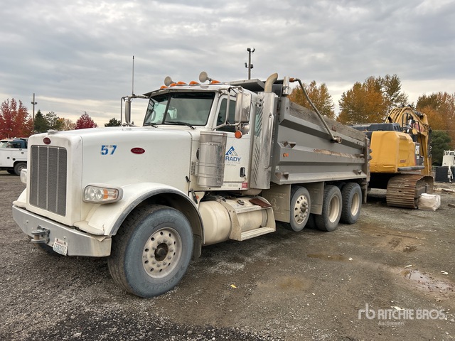 2016 Peterbilt 367 8x4 Tri/A Camión dumper | Ritchie Bros. Auctioneers