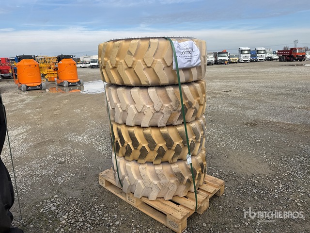 BKT PN.16.0/70-20 14 Qty of 4 Tires 14PR 149A8 EM936 TL (Unused ...