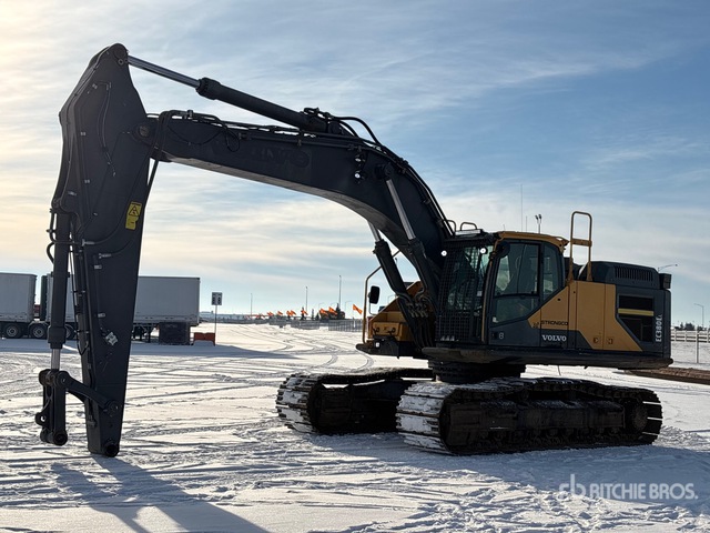 2015 Volvo EC380 EL Tracked Excavator | Ritchie Bros. Auctioneers