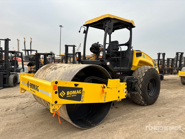 2025 Bomag BW212-5CL Smooth Drum Compactor (Unused) | Ritchie Bros ...