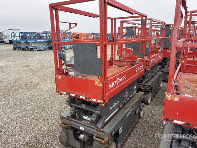 2017 Skyjack SJ 3219 Electric Scissor Lift | Ritchie Bros. Auctioneers