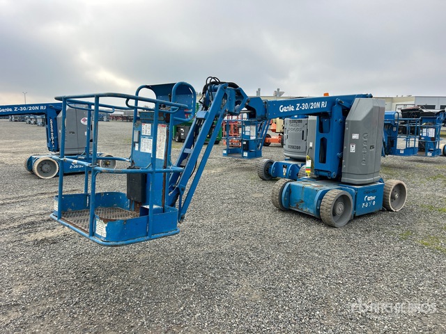 2014 Genie Z-30/20N RJ Electric Articulating Boom Lift | Ritchie Bros ...