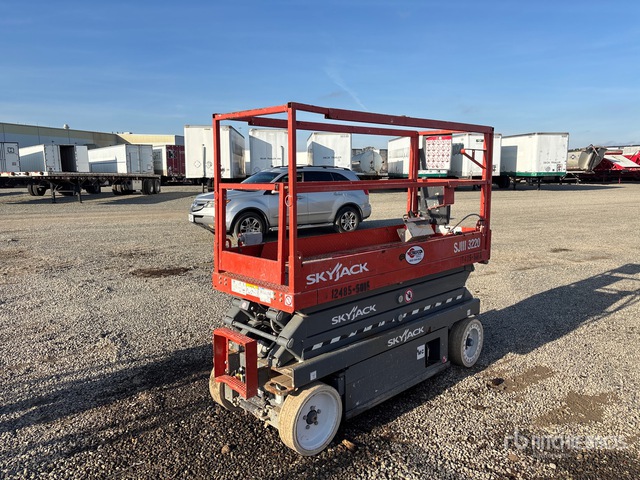 2017 Skyjack SJIII 3220 Electric Scissor Lift | Ritchie Bros. Auctioneers