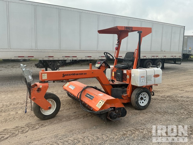 2018 Lay-Mor SM300 Self-Propelled Broom in Humble, Texas, United States ...