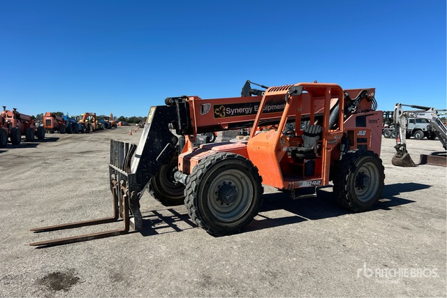 2018 JLG 8042 Telehandler | Ritchie Bros. Auctioneers