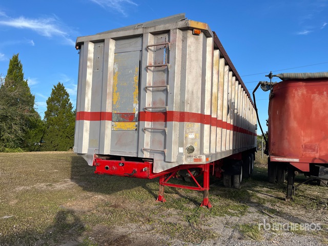 1996 Clement 4070 40 ft Tri/A Remolque banera | Ritchie Bros. Auctioneers