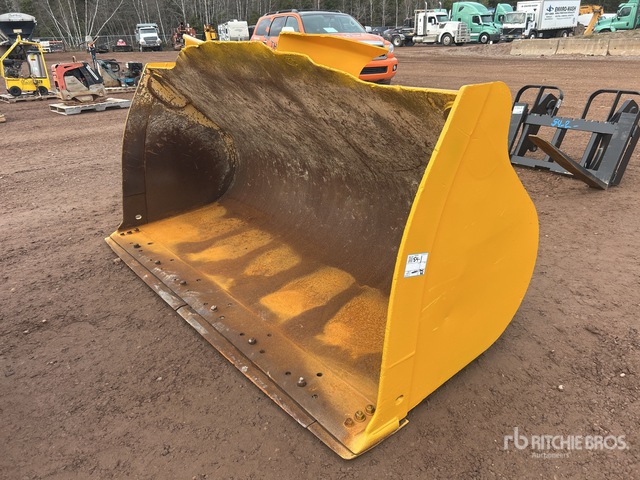 99 in Q/C Wheel Loader Bucket | Ritchie Bros. Auctioneers