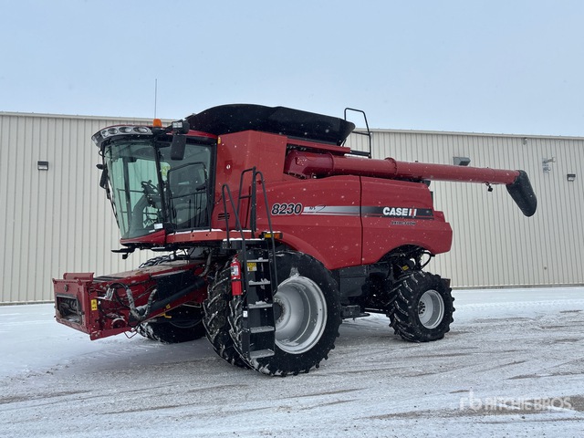 2014 Case IH 8230 Combine Harvester | Ritchie Bros. Auctioneers