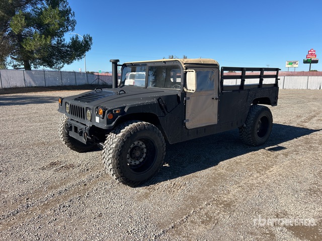 HMMWV 2 Door Soft Top w/Truck Body | Ritchie Bros. Auctioneers