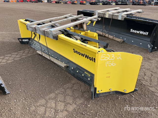 Snow Wolf QuattroPlow QP-138 138 in Auto Wing Angle Plow | Ritchie Bros ...