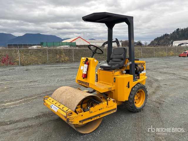 2015 Corniver CT40S 3 Wheel Roller | Ritchie Bros. Auctioneers