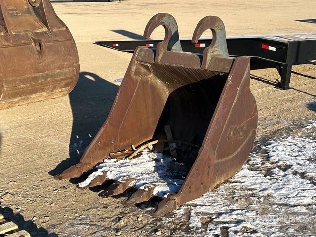 CWS 42 in Q/C Digging Excavator Bucket | Ritchie Bros. Auctioneers