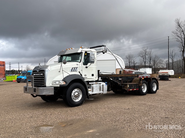 2021 Mack Granite 6x4 Roll-Off Truck | Ritchie Bros. Auctioneers
