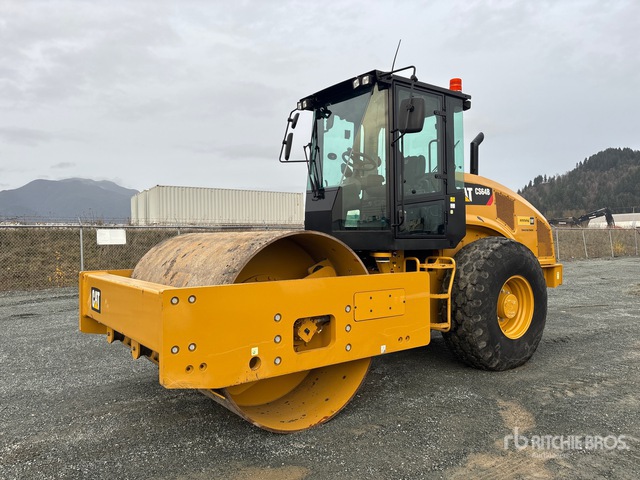 2020 Cat CS64B Smooth Drum Compactor | Ritchie Bros. Auctioneers
