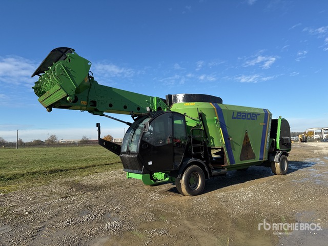 2013 Faresin Leader 220 TMRV52 Self-Propelled Feed Wagon | Ritchie Bros ...