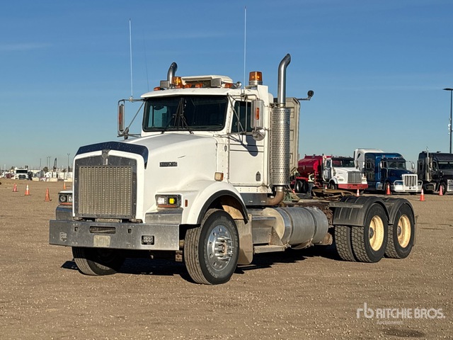 1995 Kenworth T800 6x4 T/A Day Cab Truck Tractor | Ritchie Bros ...