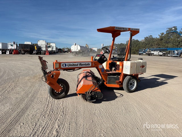 2018 Lay-Mor SM 300 Self-Propelled Broom | Ritchie Bros. Auctioneers