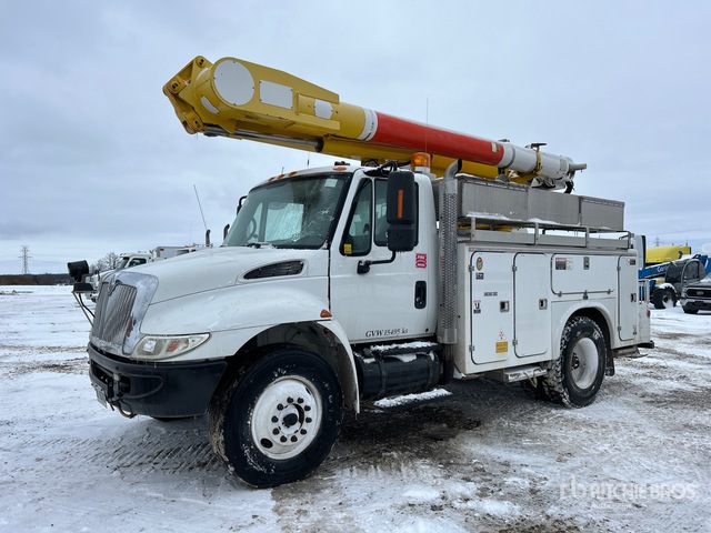 Altec AM438H 38 ft on 2006 International 4300 4x2 Bucket Truck ...