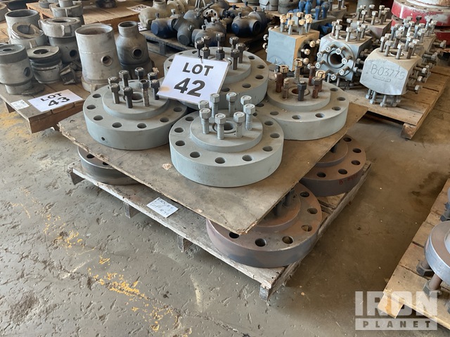 Quantity of Tubing Head Adapters Oilfield Machine Shop Equipment ...