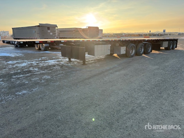 2019 Doepker 32 ft Super B-Train Lead Flatbed Trailer | Ritchie Bros ...