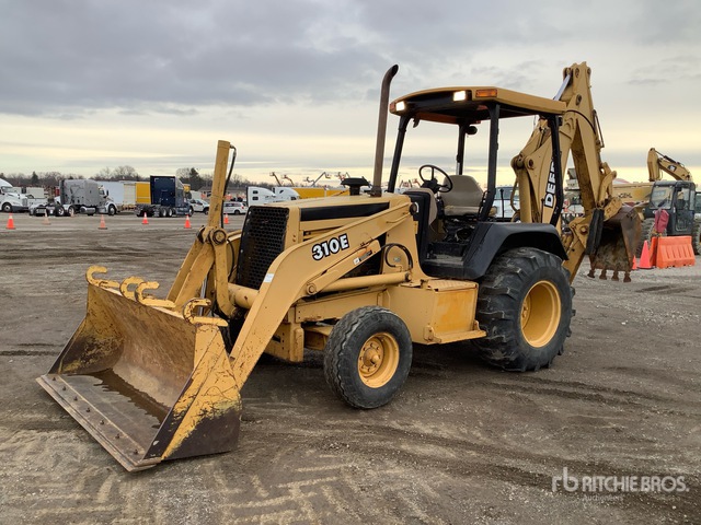 1997 John Deere 310E 4x2 Backhoe Loader | Ritchie Bros. Auctioneers
